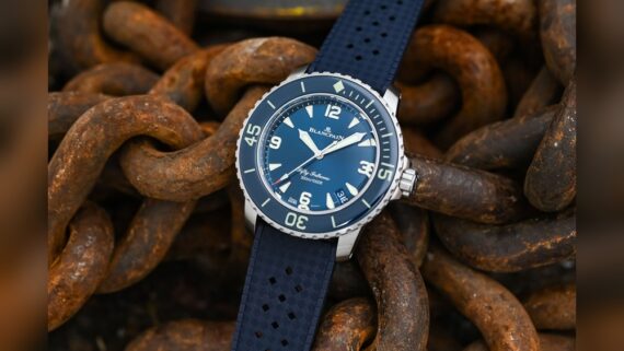Diving Watch Luxury: Timeless Elegance for Deep Sea Style