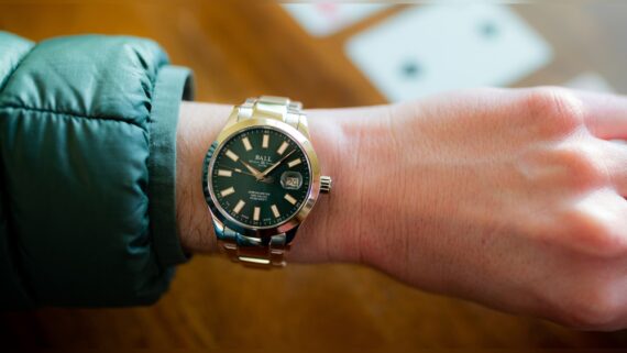 What is a Timepiece Watch? Ultimate Guide & Key Features